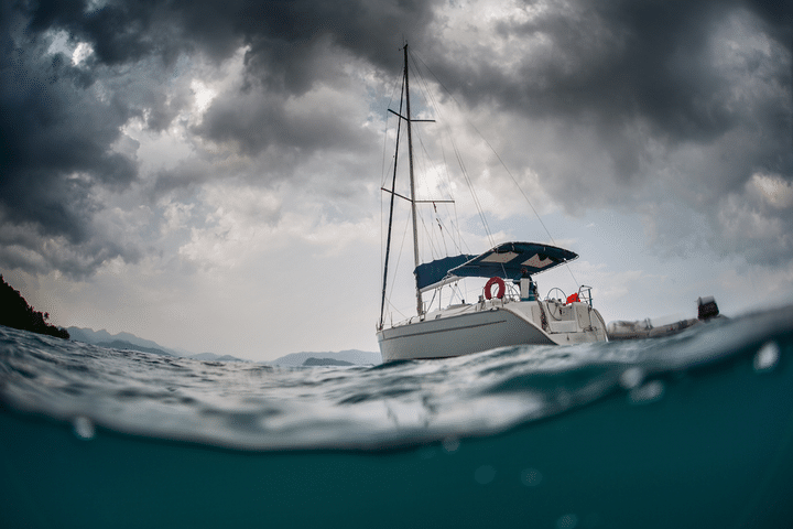 What Should You Do If Your Boat Capsizes- An Easy to Follow Guide