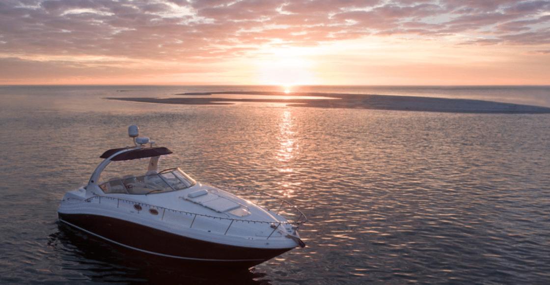 Sea Ray Yachts: The Complete Guide to Sea Ray Yachts