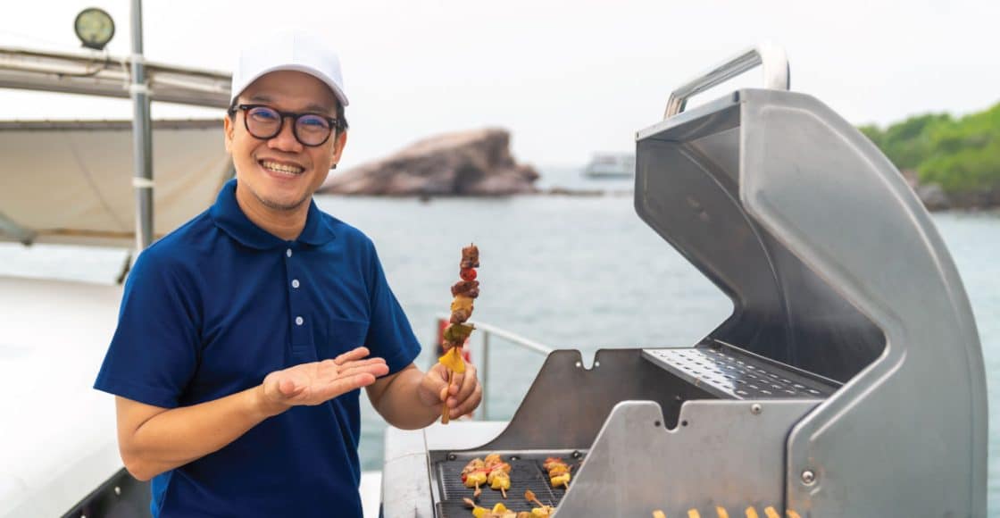 9 Tips for Cooking on a Boat | Boatsetter